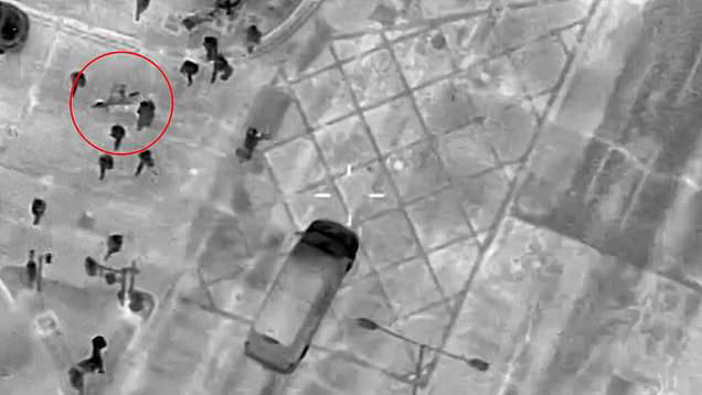 Moment police track down phone snatcher with the help of a helicopter Moment police track down phone snatcher with the help of a helicopter