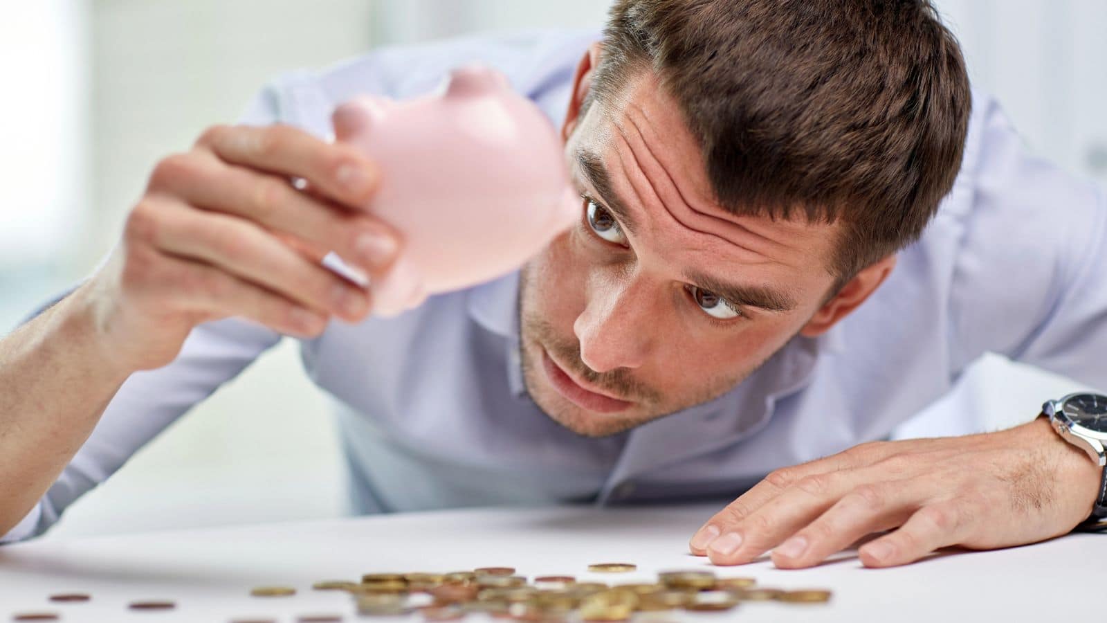 11 Common Spending Habits That Could Lead to Financial Disaster