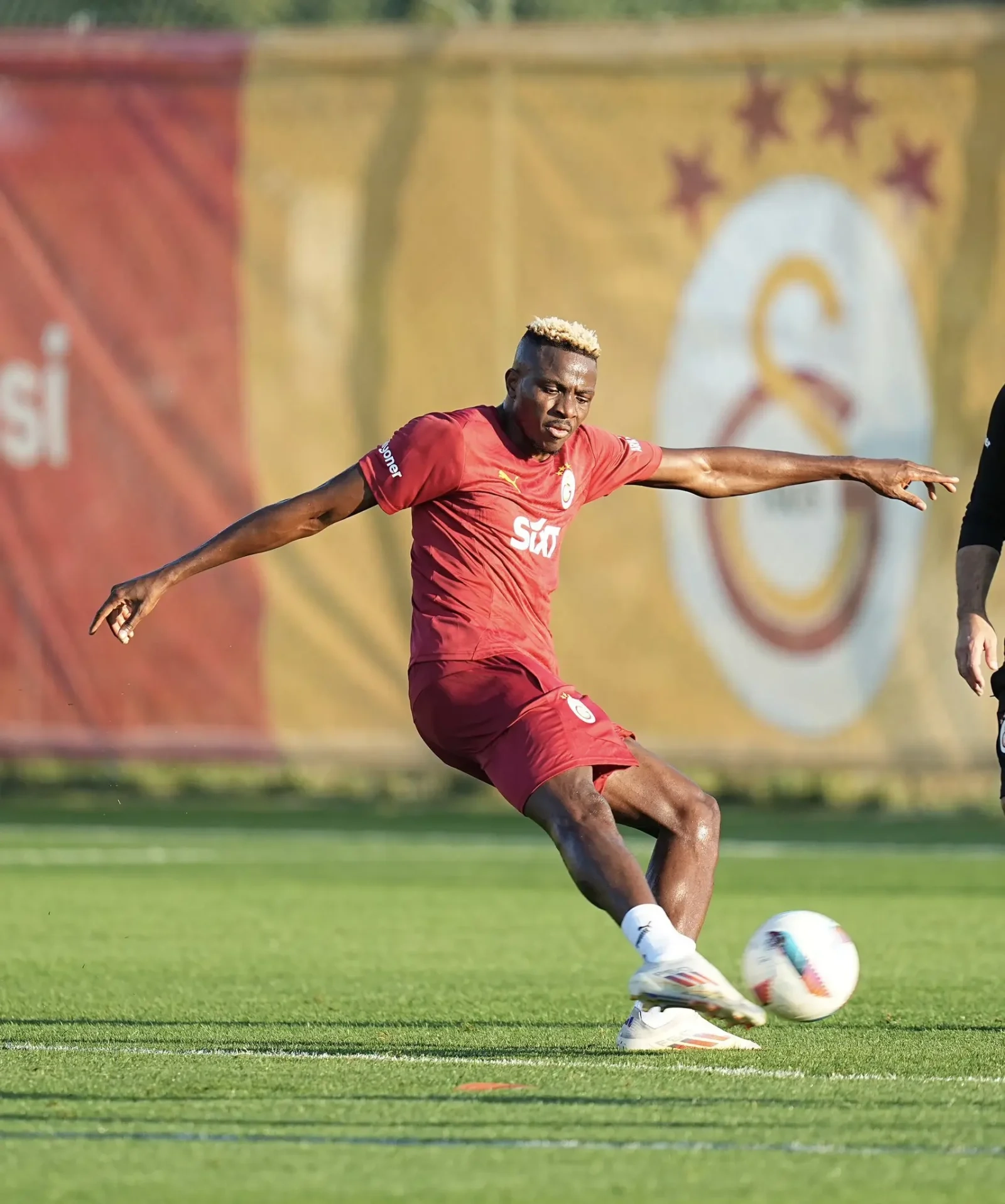 Transfer: Premier League clubs chasing £63m Osimhen deal Transfer: Premier League clubs chasing £63m Osimhen deal