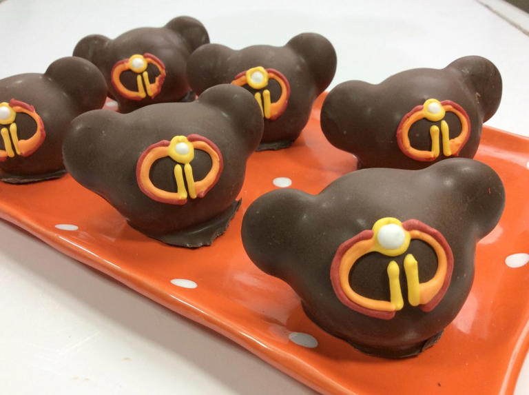 Incredible Mickey Cake balls Recipe