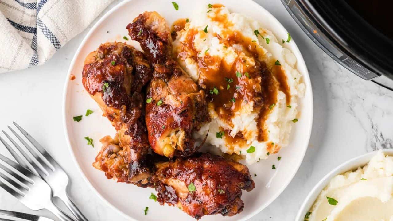 24 easy slow cooker recipes you can set and forget