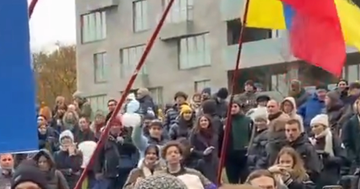 Exiled Russians Demonstrate in Berlin: ‘No to War, Russia Without Putin’ Exiled Russians Demonstrate in Berlin: ‘No to War, Russia Without Putin’