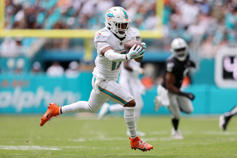 Miami Dolphins' Tyreek Hill focused on wins, not gamblers, fantasy ...