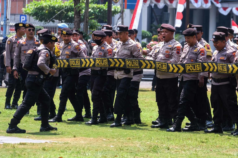 Kompolnas Minta Putusan MK soal Pidana Tidak Netral Dipatuhi Kompolnas Minta Putusan MK soal Pidana Tidak Netral Dipatuhi
