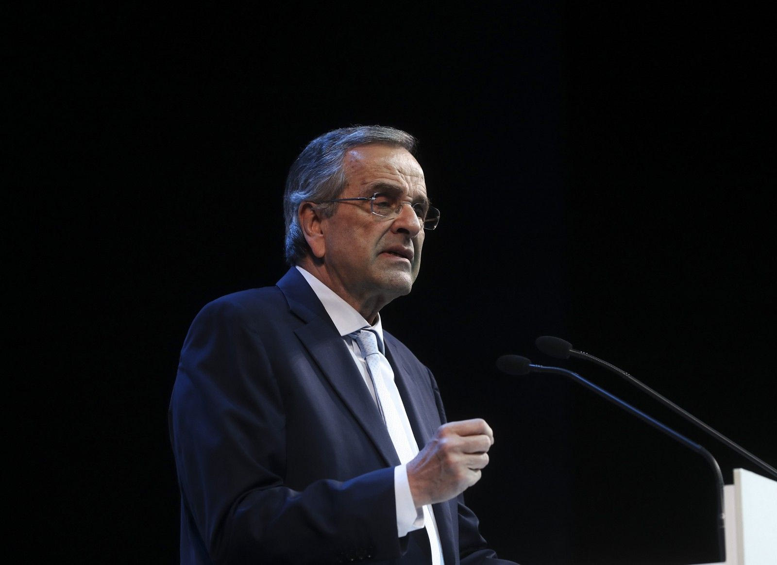 “Άμα θες να έρθεις, έλα”, η γραμμή Μαξίμου για Σαμαρά