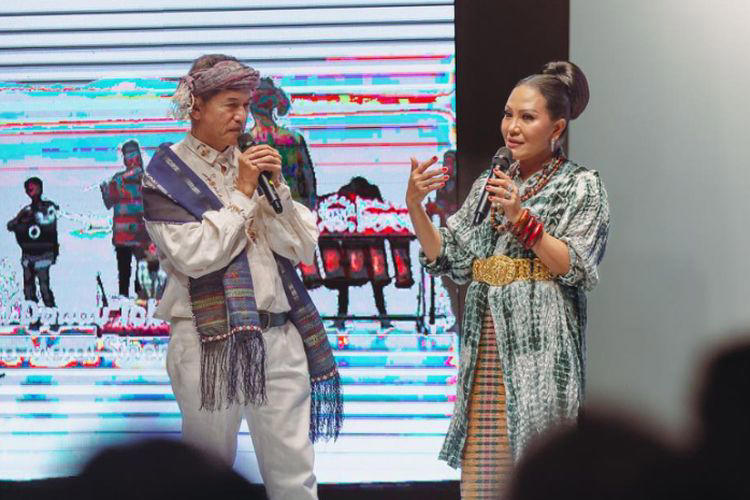 Fashion Show Merdi Sihombing x Humbang Kriya, Karya Busana dengan ... Fashion Show Merdi Sihombing x Humbang Kriya, Karya Busana dengan ...