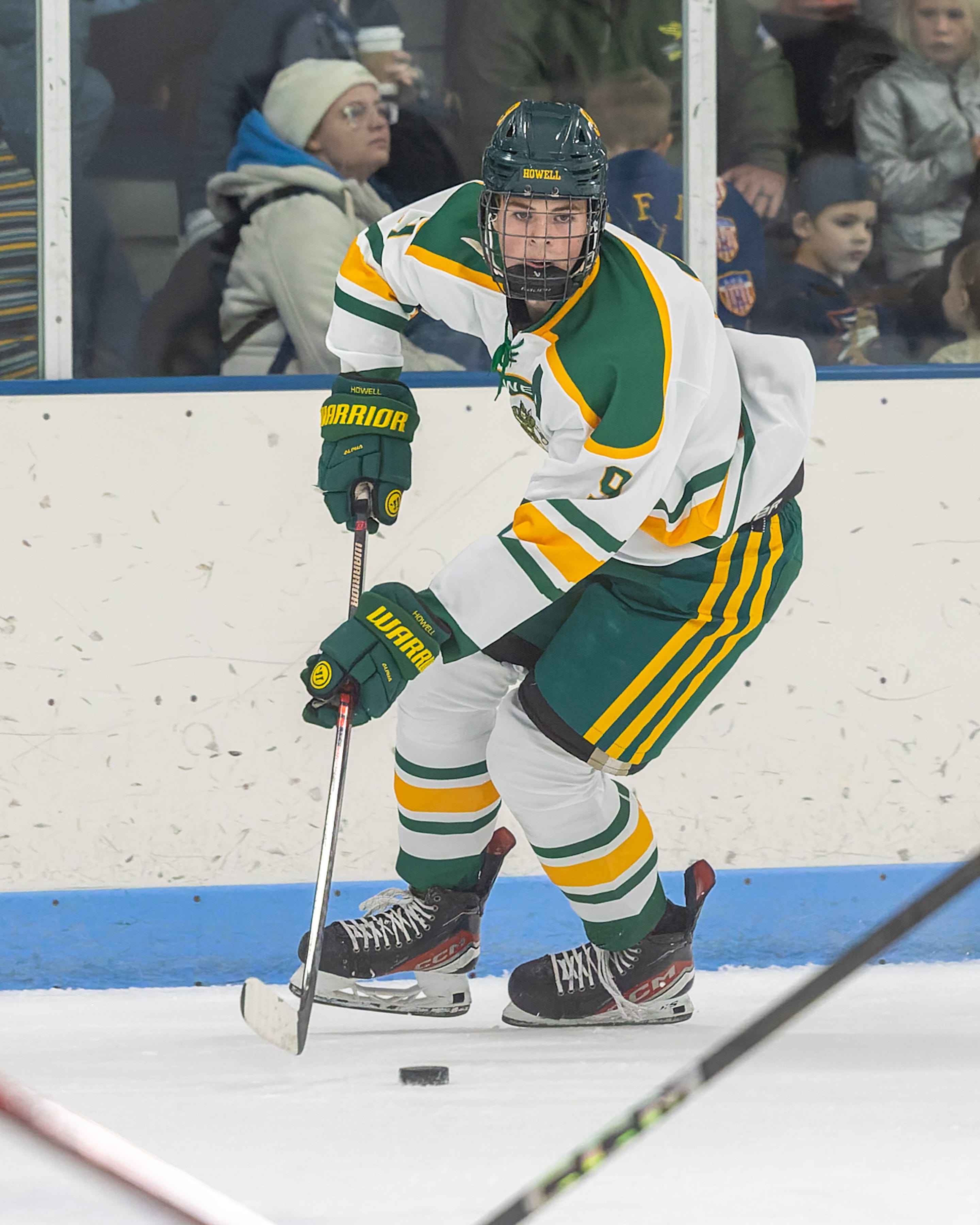 Prep roundup: Howell knocks off another state-ranked hockey opponent