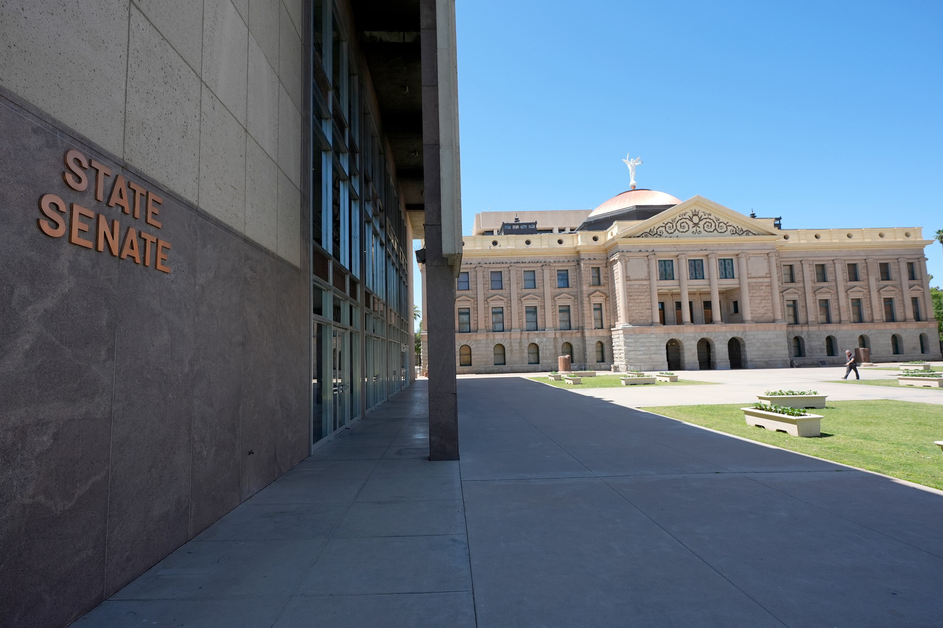 Political experts say compromise will be key for more conservative and ... Political experts say compromise will be key for more conservative and ...