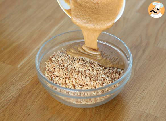 Puffed rice bars with peanut butter