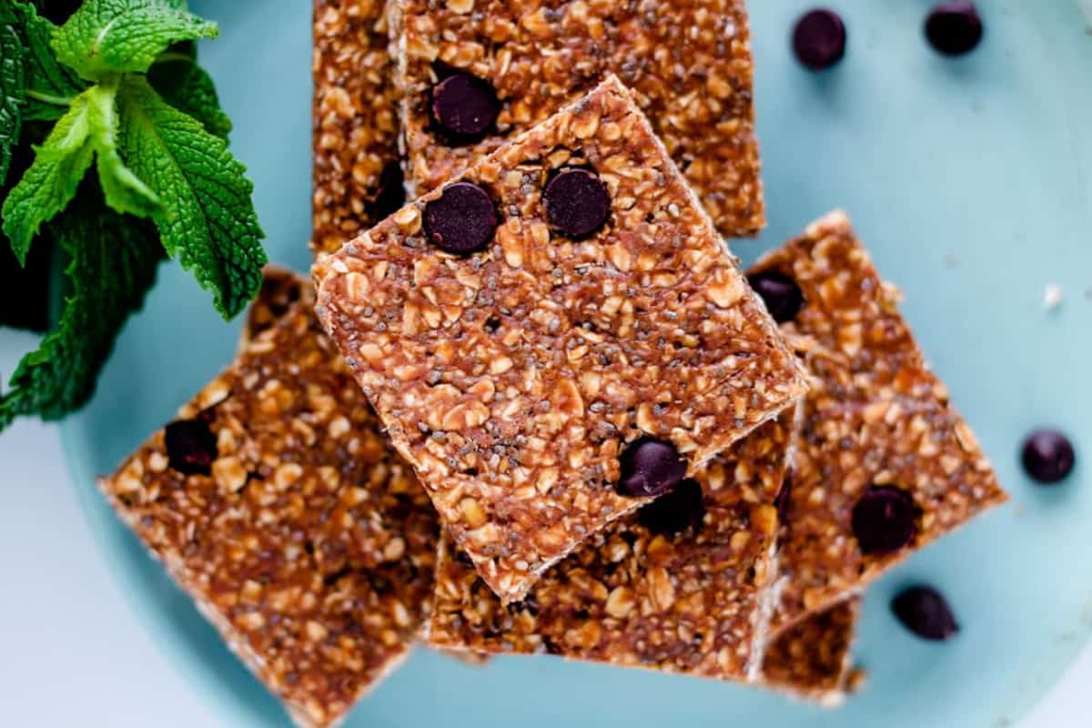 18 homemade protein bars for when snacks need to pull their weight