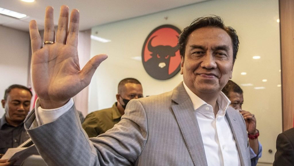 Politikus PDIP Effendi Simbolon Ikut Kampanye Ridwan Kamil Politikus PDIP Effendi Simbolon Ikut Kampanye Ridwan Kamil