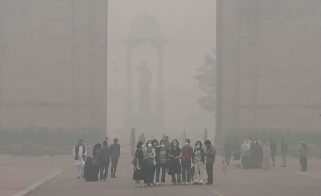 Delhi weather update: NCR's air quality plunges back into 'severe' category Delhi weather update: NCR's air quality plunges back into 'severe' category