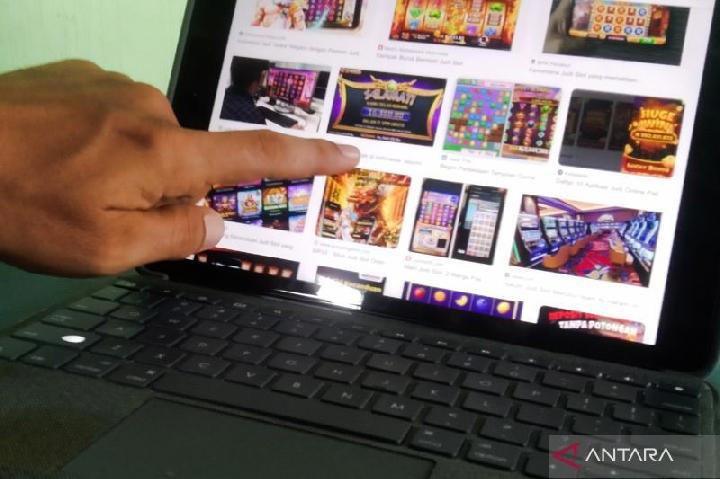 OJK Klaim Sudah Blokir 8.500 Rekening Bank Terindikasi Judi Online OJK Klaim Sudah Blokir 8.500 Rekening Bank Terindikasi Judi Online