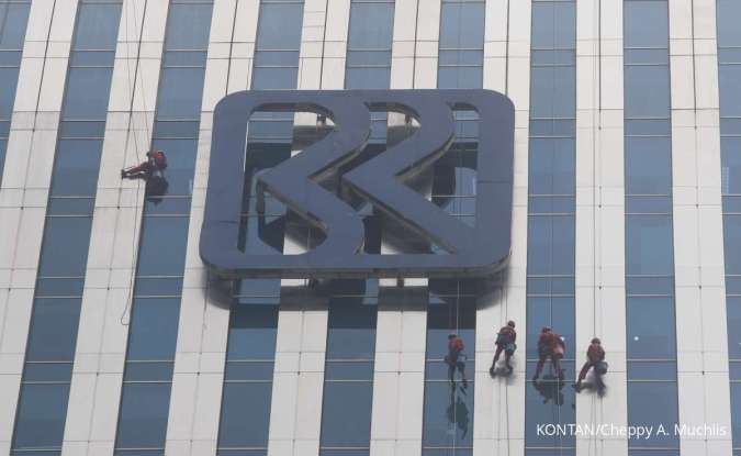 Laba Kurang Menawan, Saham BRI (BBRI) Melemah 1,06% di Sesi Pertama ...