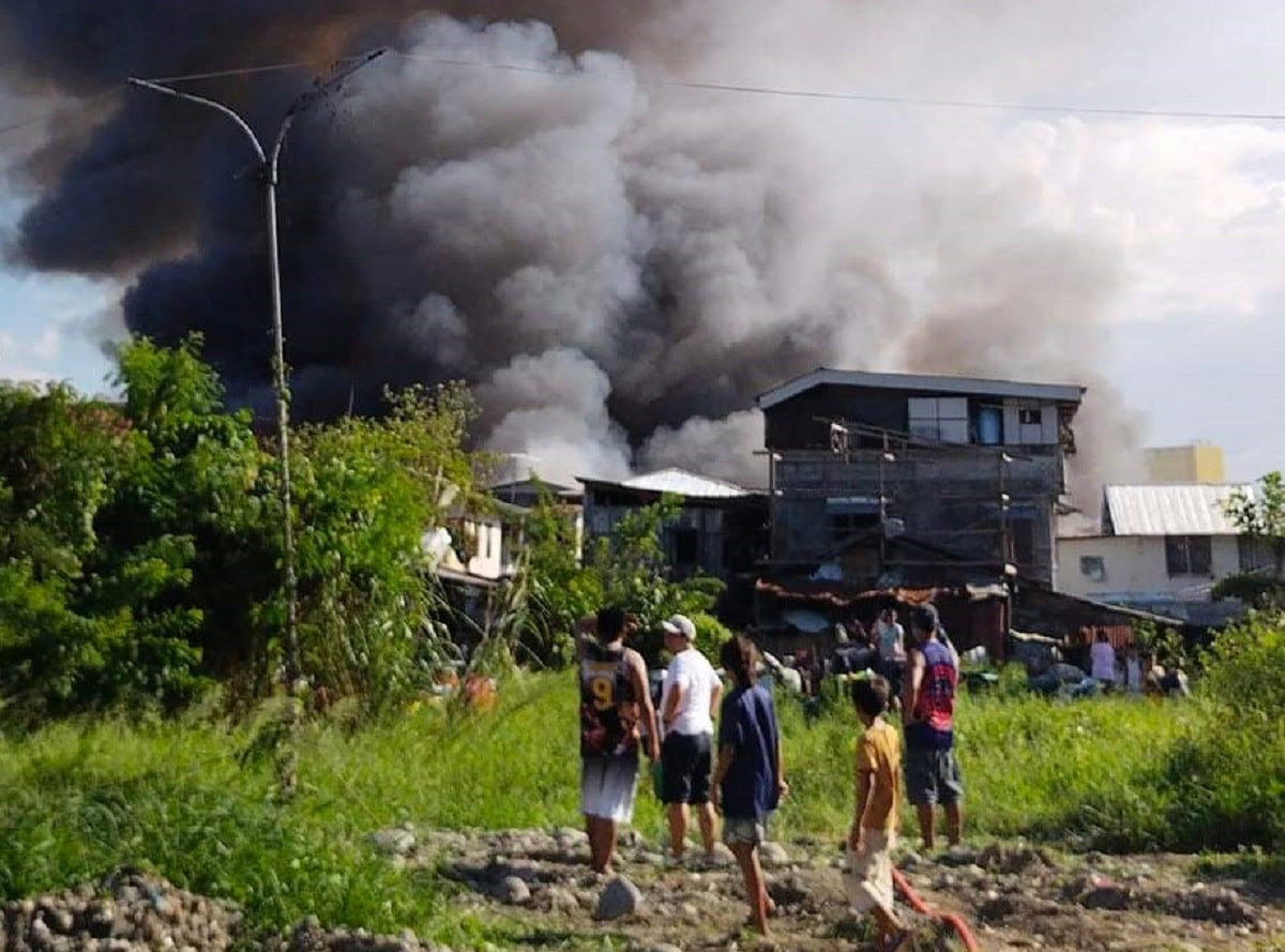206 families left homeless by fire in Cagayan de Oro 206 families left homeless by fire in Cagayan de Oro