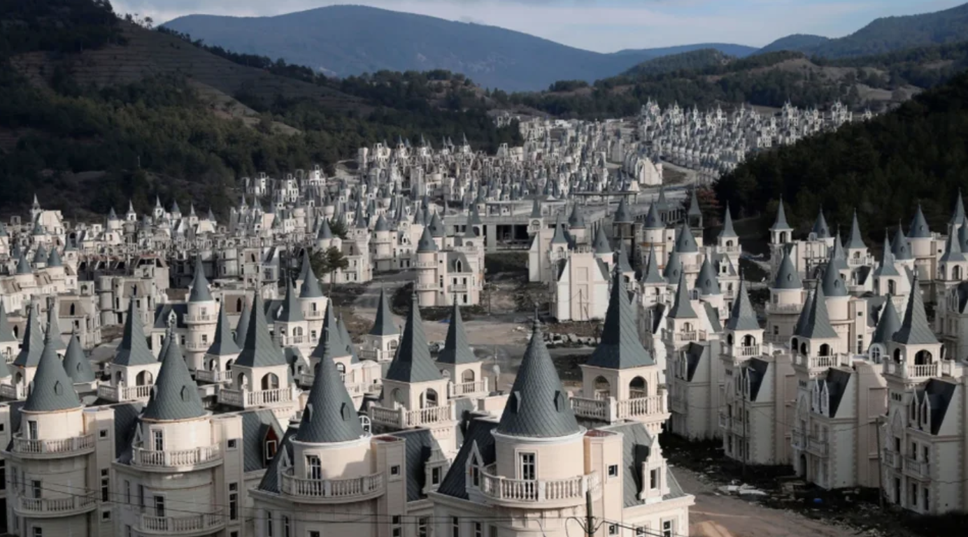 Weird Abandoned Places Still Looking Pretty Good