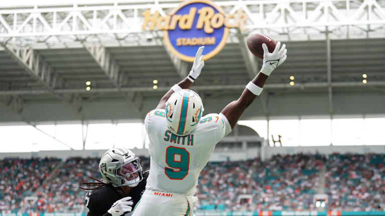 Miami Dolphins’ Most Valuable Player | Week Eleven | Newcomer in ... Miami Dolphins’ Most Valuable Player | Week Eleven | Newcomer in ...