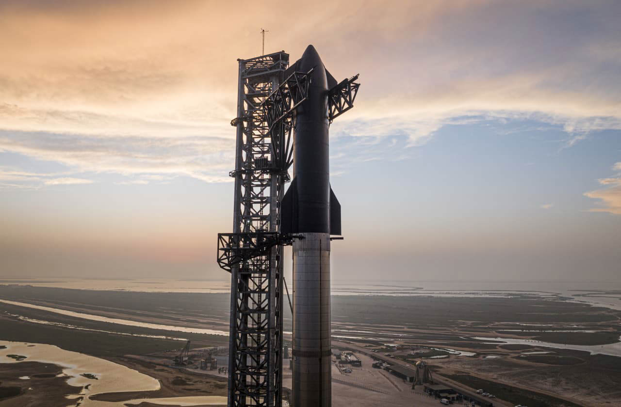 SpaceX’s Mechazilla Didn’t Catch Starship. That’s a Bummer. SpaceX’s Mechazilla Didn’t Catch Starship. That’s a Bummer.