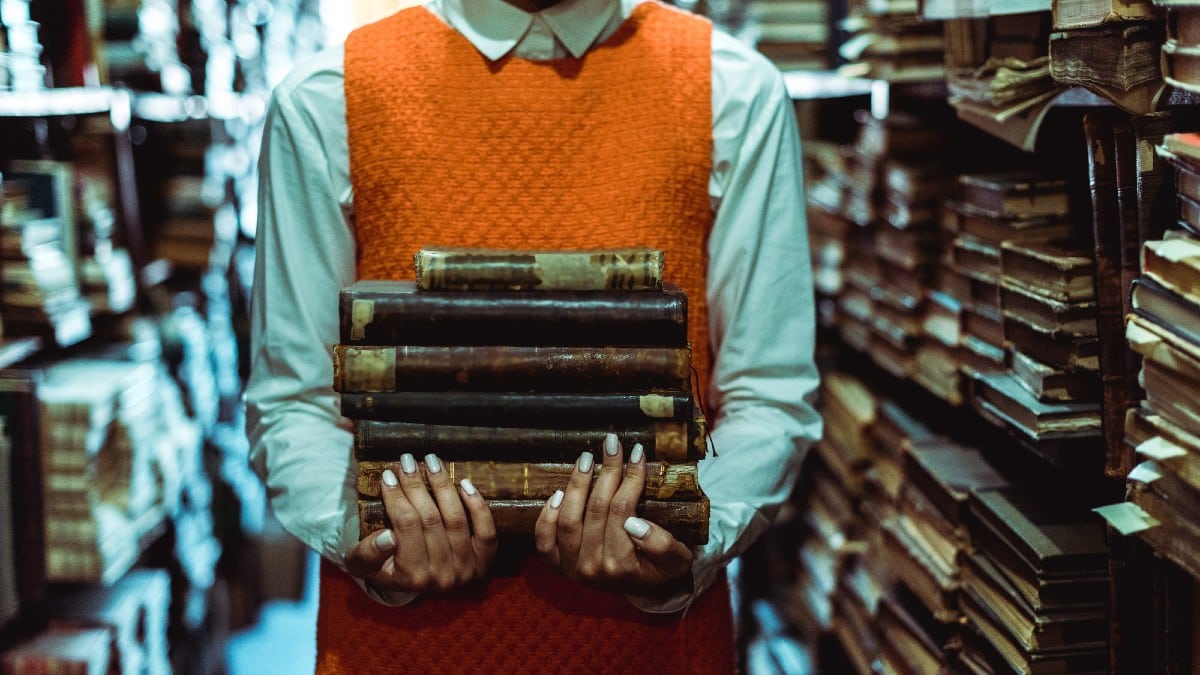 15 Low Key Jobs That Can Make People Secretly Rich