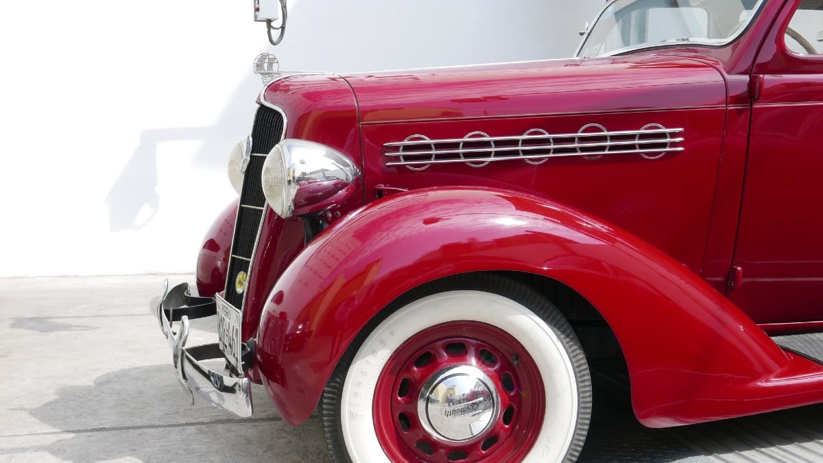 15 Low Key Jobs That Can Make People Secretly Rich