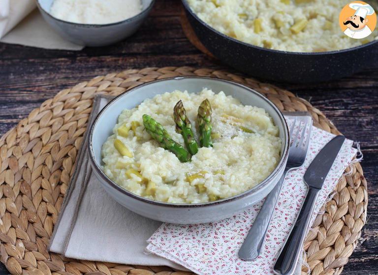 Risotto with green asparagus and parmesan