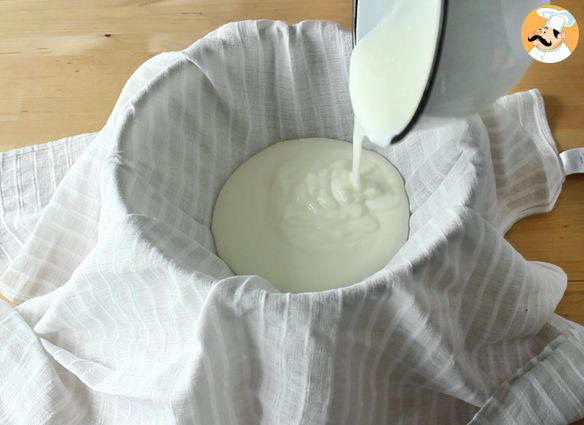 Homemade cream cheese (philadelphia style) with 2 ingredients