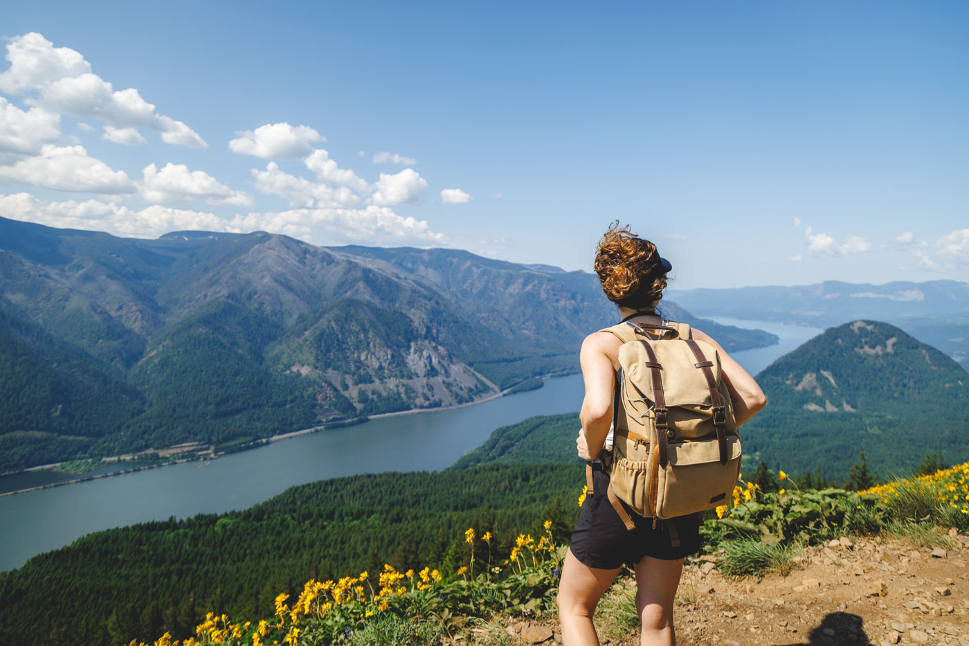 10 Best Hikes in the PNW with Stunning Mountain Views