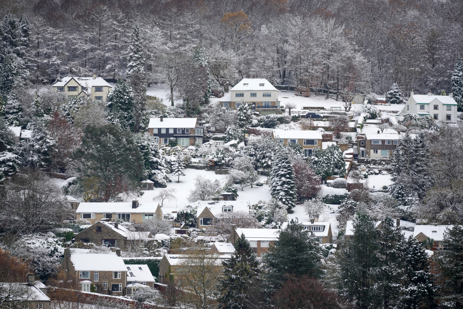 In pictures: Snow-covered UK sees temperatures drop drastically overnight