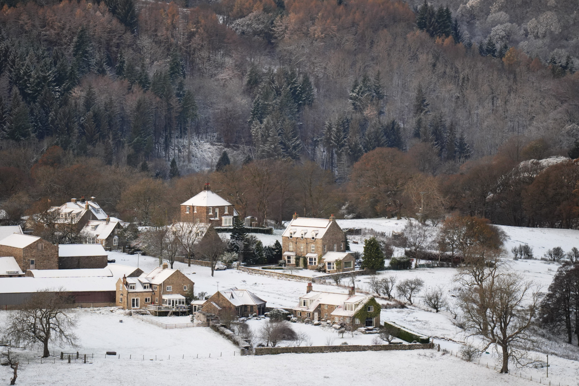 In pictures: Snow-covered UK sees temperatures drop drastically overnight
