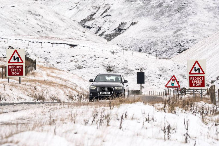 Met Office extends weather warnings as new 740-mile snow blanket to hit ... Met Office extends weather warnings as new 740-mile snow blanket to hit ...