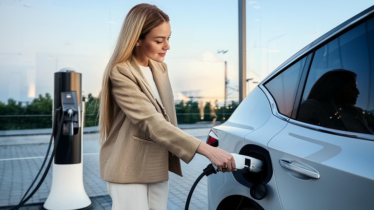 Τι δείχνει η νέα μεγάλη μελέτη για ηλεκτρικά και συμβατικά μοντέλα