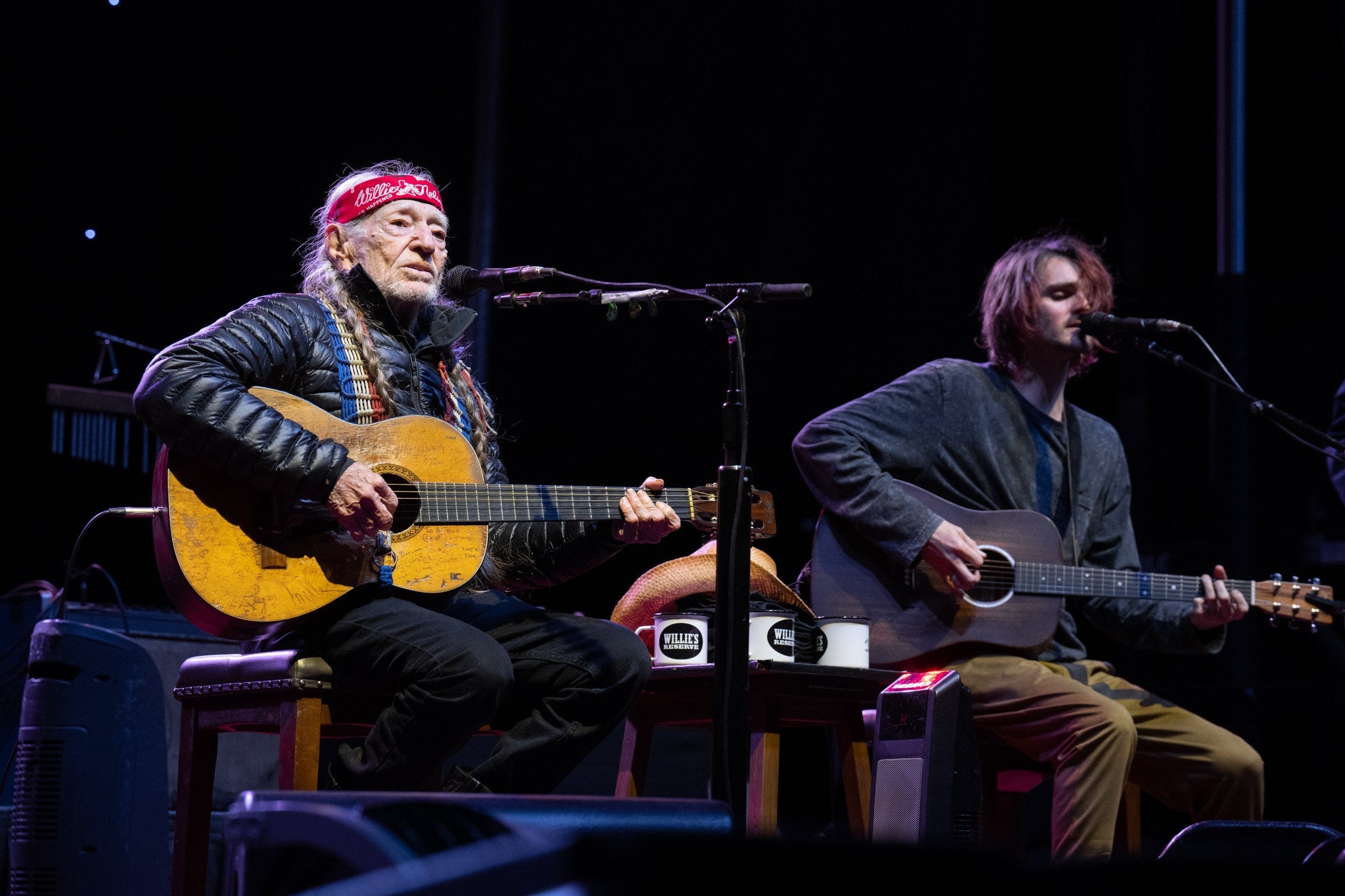 Willie Nelson launching Outlaw Tour with Bob Dylan in Phoenix. How to ...