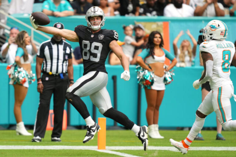 Brock Bowers & Jackson Powers-Johnson Named To PFWA All-Rookie Team Brock Bowers & Jackson Powers-Johnson Named To PFWA All-Rookie Team