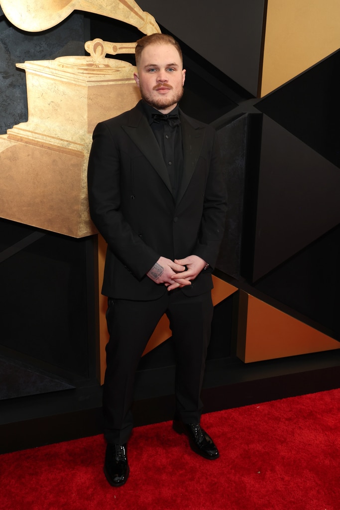 Zach Bryan Appears to Get Into Argument With Bar Patrons In New Video