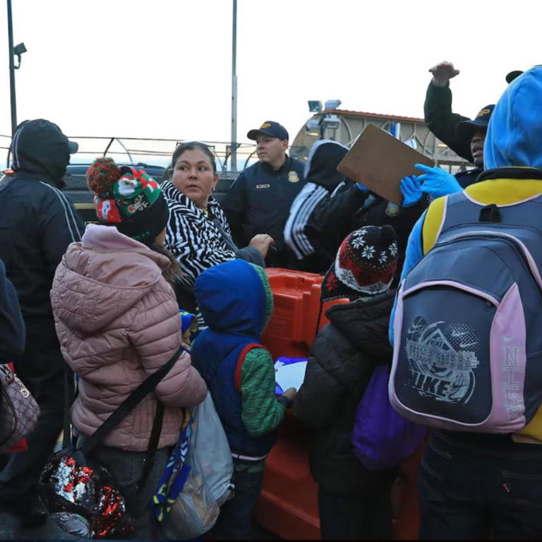 Deportaciones masivas de Trump podrían propiciar la caída del PBI de ... Deportaciones masivas de Trump podrían propiciar la caída del PBI de ...