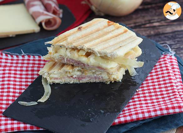 Panini con queso raclette
