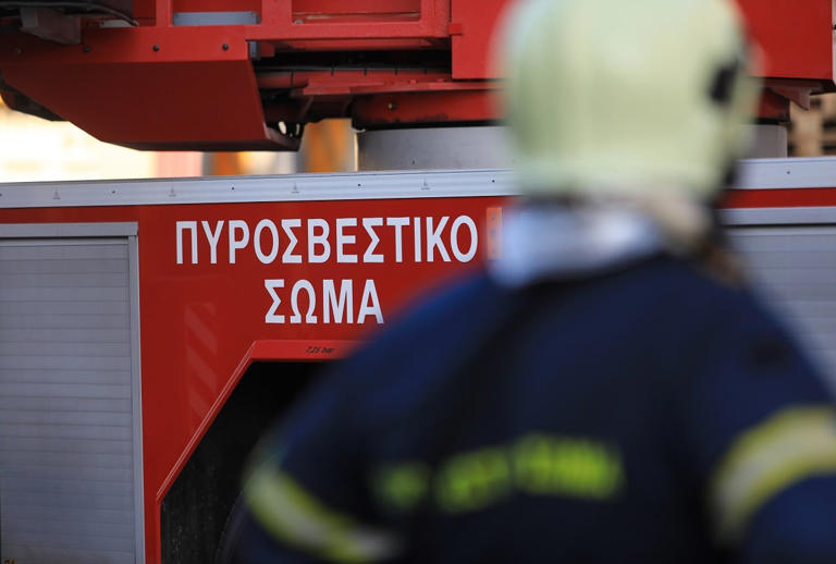 Φωτιά τώρα σε επιχείρηση στη Βάρης-Κορωπίου: Ισχυρές δυνάμεις στο σημείο