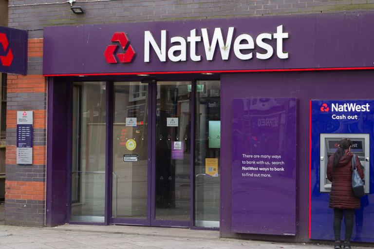 NatWest warns customers over breaking little-known cash withdrawal rule NatWest warns customers over breaking little-known cash withdrawal rule