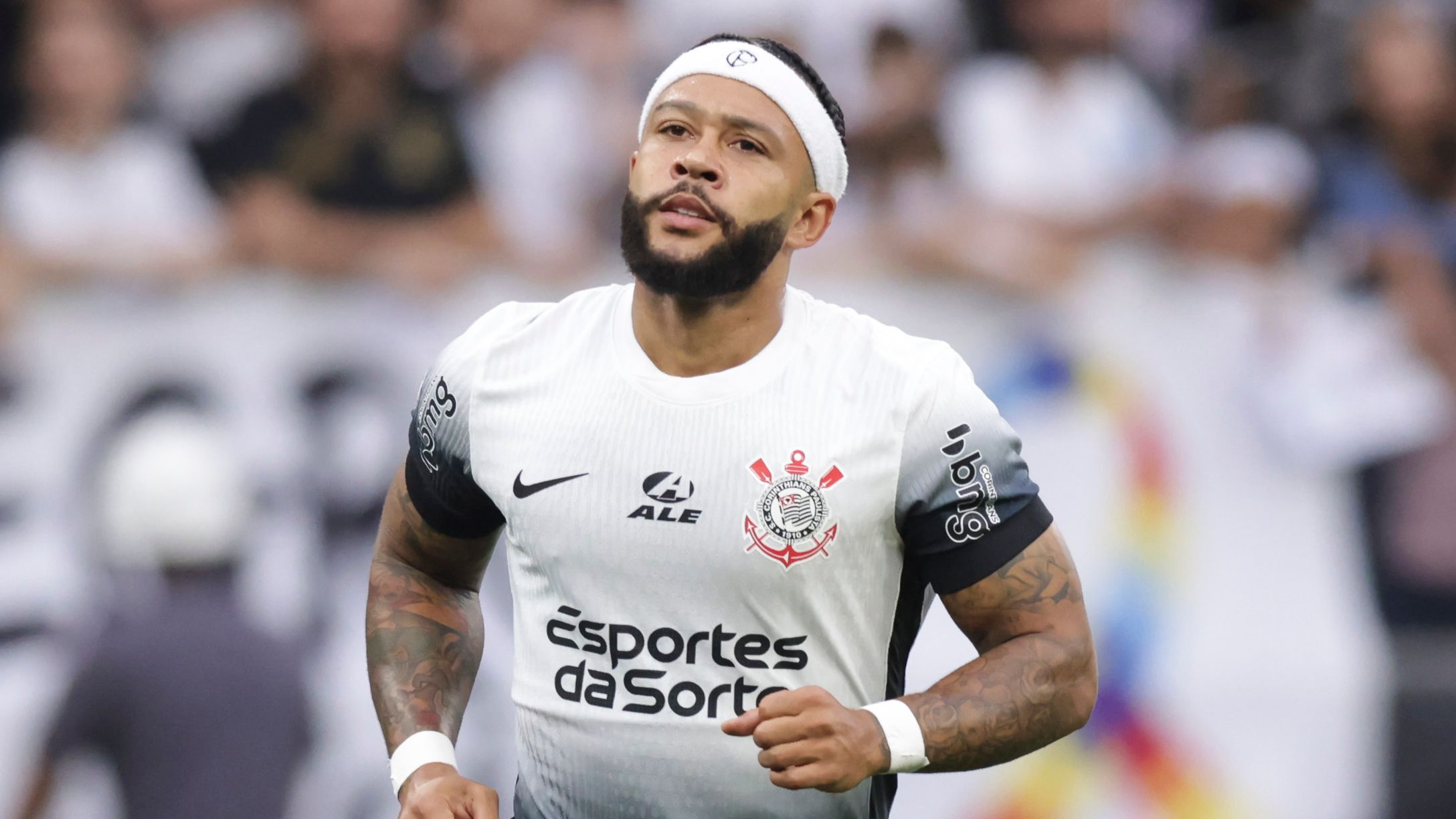 Os gols, times e títulos de Memphis Depay na carreira