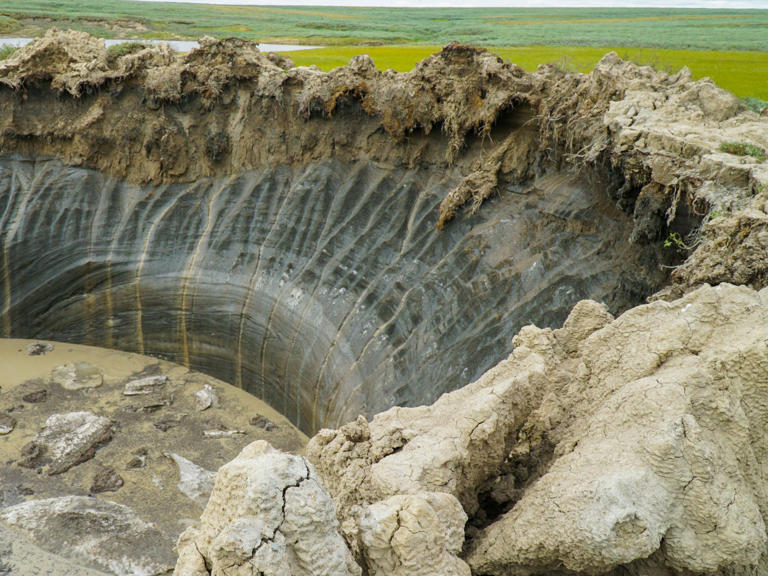Mysterious Exploding Craters Started Turning Up In Siberia 10 Years Ago Scientists Say More Are