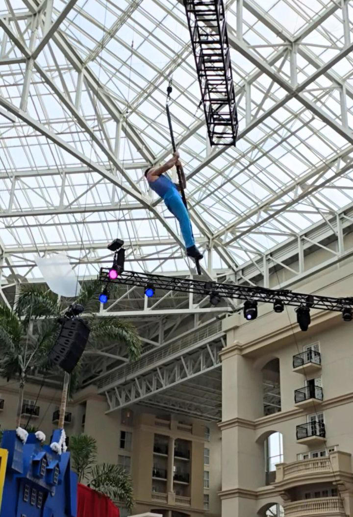Gaylord Palms ICE! Brings Elf to Life