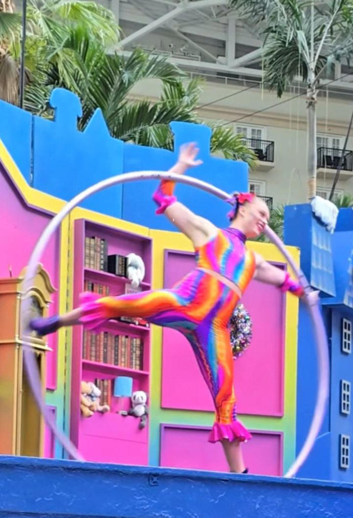 Gaylord Palms ICE! Brings Elf to Life