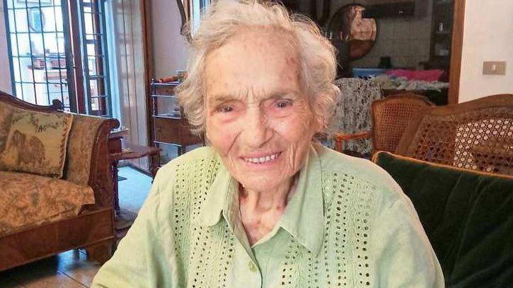 Vigarano Pieve, morta Giuseppina: aveva 104 anni e sognava una Vespa Vigarano Pieve, morta Giuseppina: aveva 104 anni e sognava una Vespa