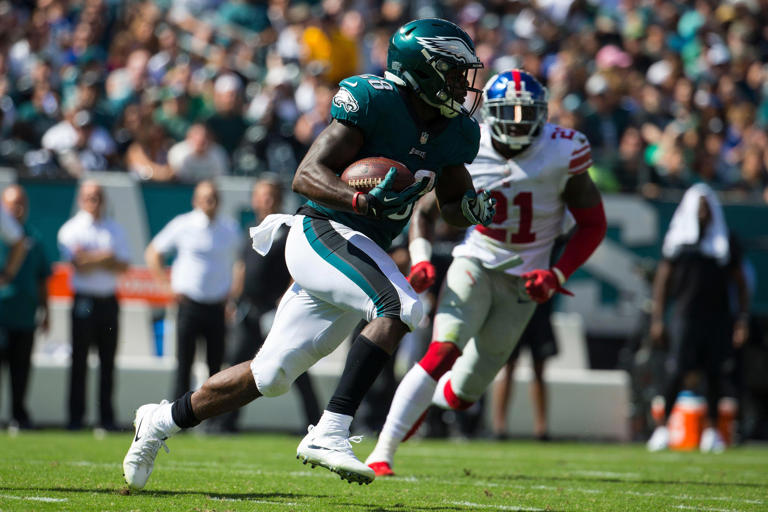Former Eagles running back Wendell Smallwood sentenced to prison for ...