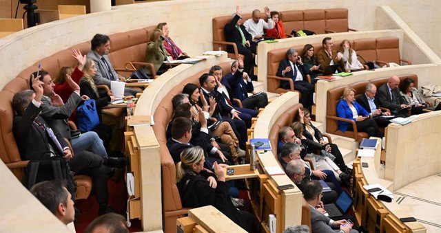 Los Presupuestos de Cantabria de 2025 siguen su tramitación tras ... Los Presupuestos de Cantabria de 2025 siguen su tramitación tras ...