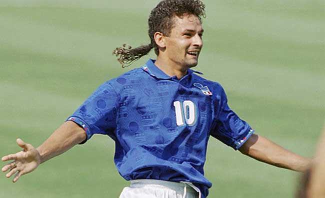 Roberto Baggio regala la maglia a Messi, bellissimo messaggio del ...