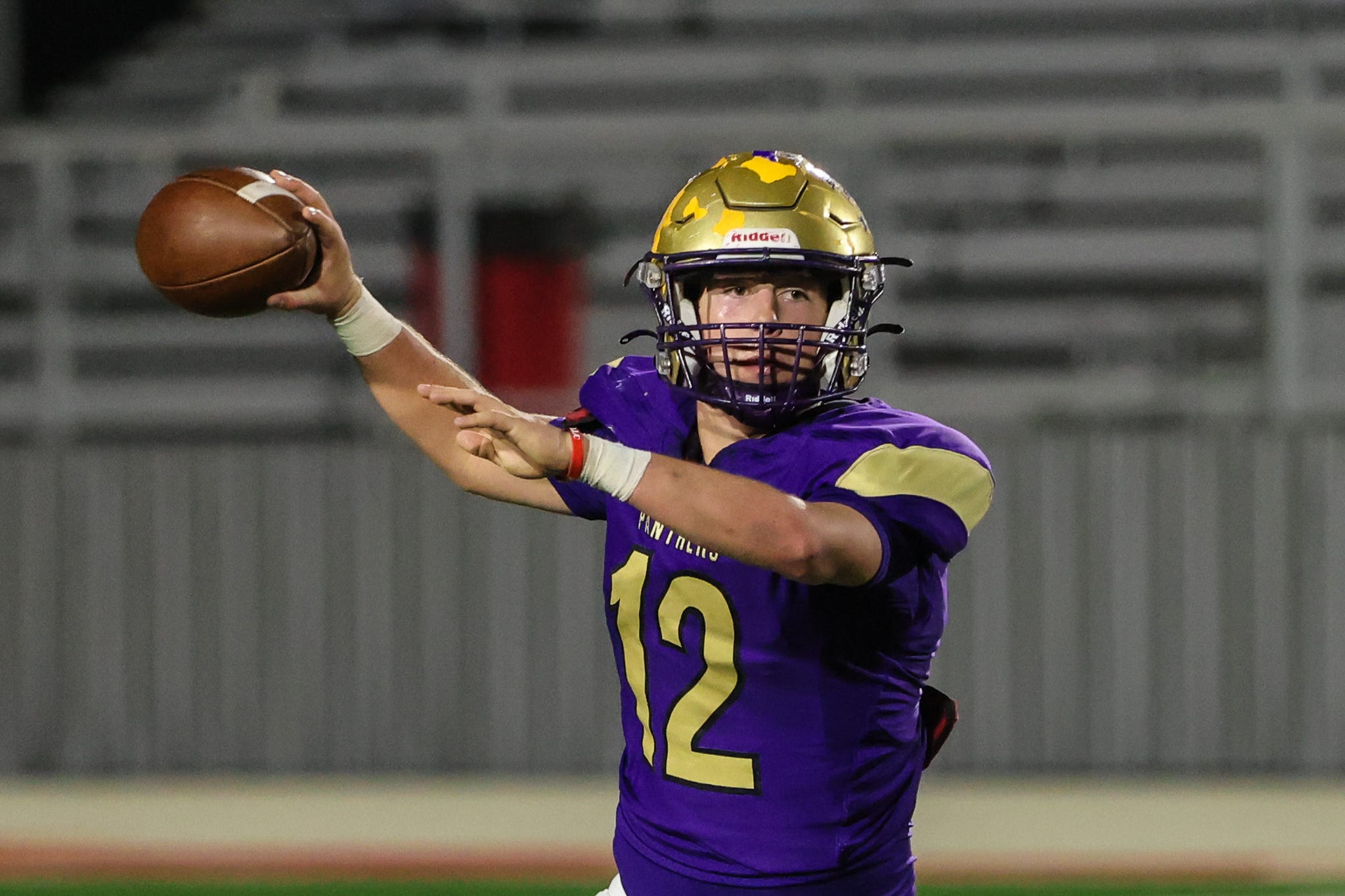 Panhandle football star Broxton Robinson announces commitment to ...