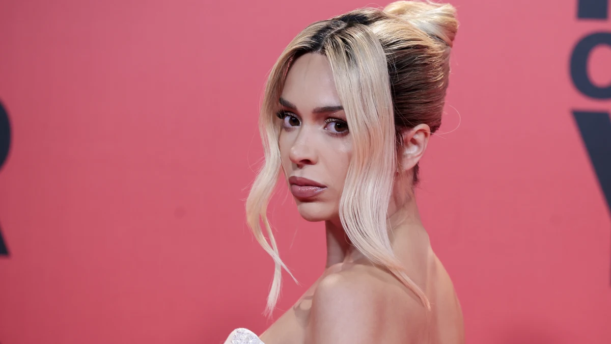 Bad Gyal revoluciona París con un radical cambio de look con su nuevo ...