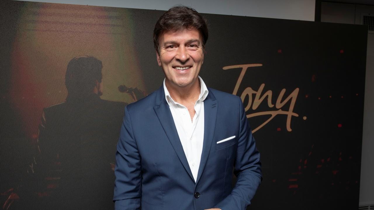Tony Carreira revela único pedido que fez sobre a série "Tony"