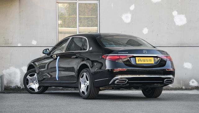 手握150万，你会选择梅赛德斯-迈巴赫S480还是尊界S800？